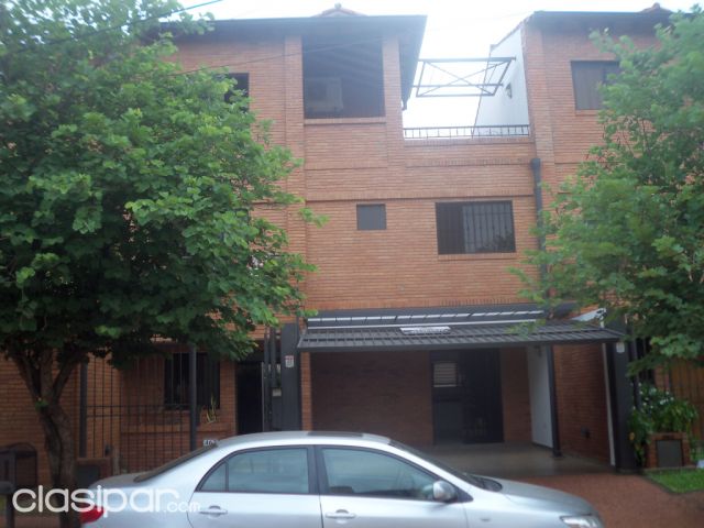 ALQUILO ELEGANTE DUPLEX DE 3 PLANTAS CON 3 DORMITORIOS Y ALTILLO Bº HERRERA #1045342 | Clasipar ...